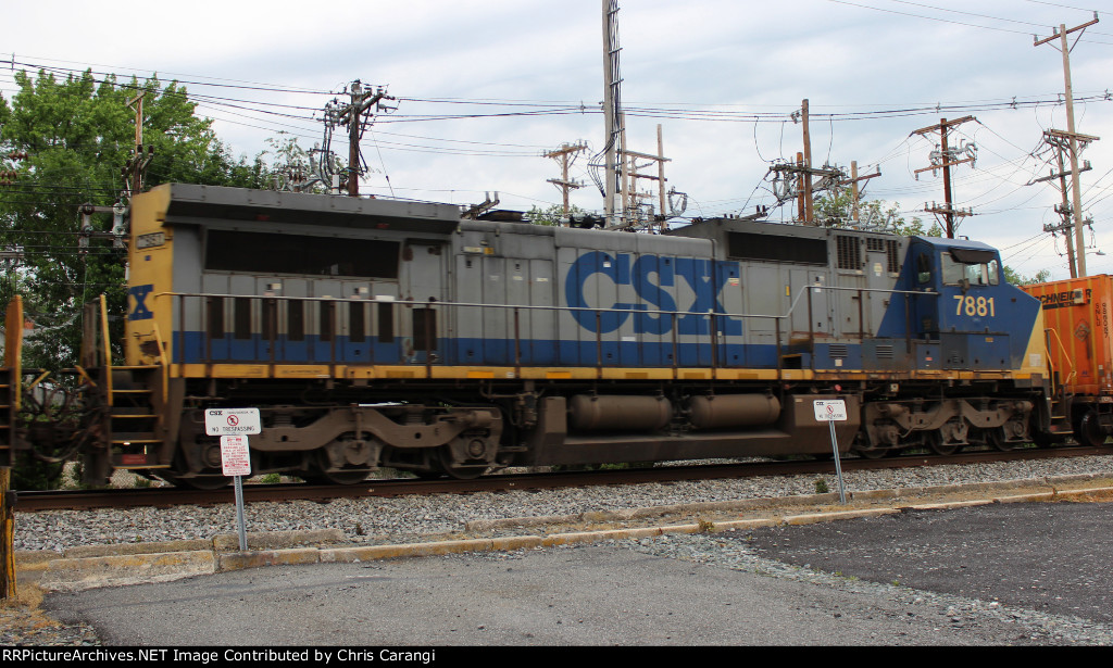 CSXT 7881 on Q031-03